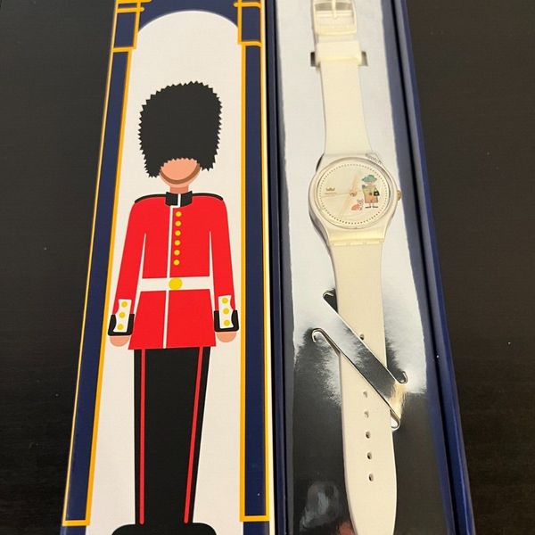 SWATCH Queen Elizabeth II Majestic 70th Jubilee Color Changing Outifit ...