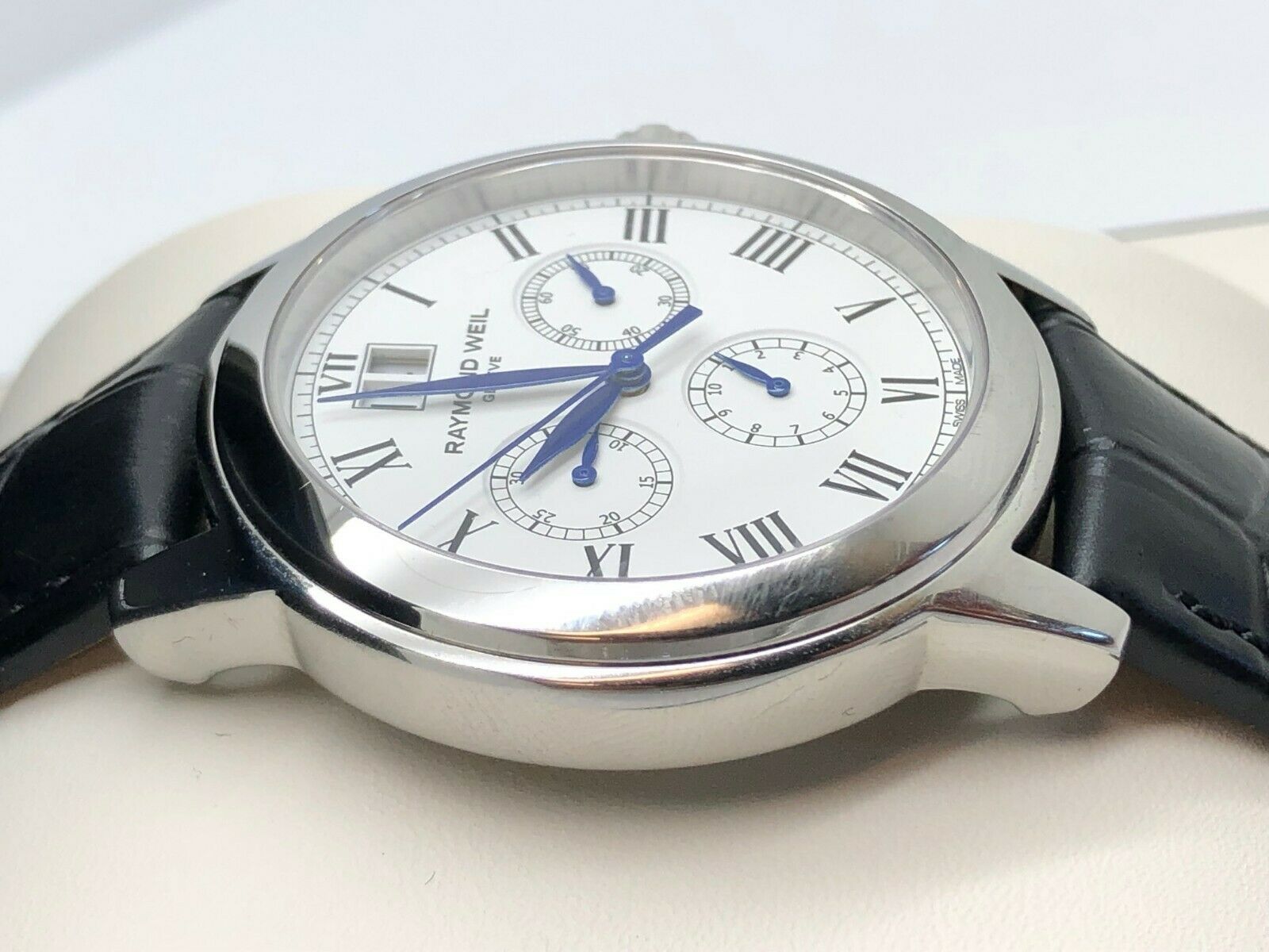 Raymond Weil Tradition (4476-STC-00300) Market Price | WatchCharts