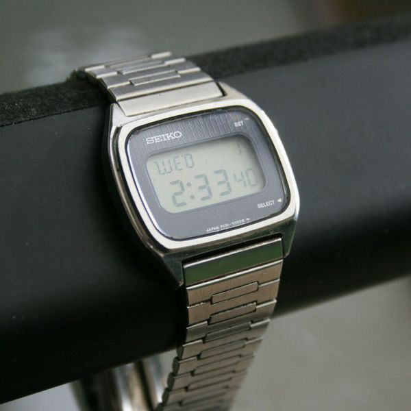 Seiko Watch Mens F051-5029 LCD | WatchCharts
