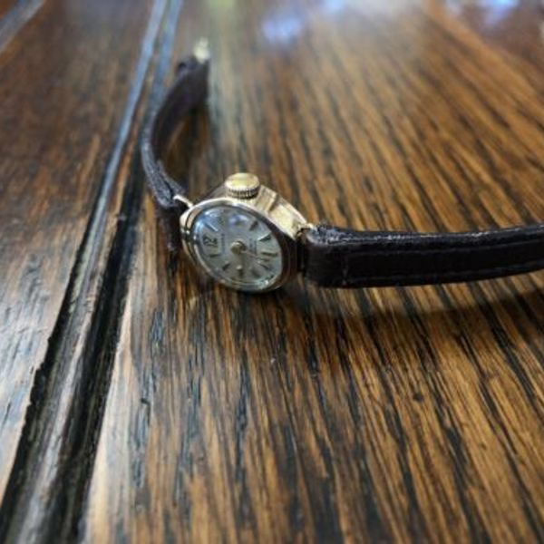 9ct Gold 375 Perona Watch 17 Jewels Swiss Made Women’s Watch Hallmarked ...