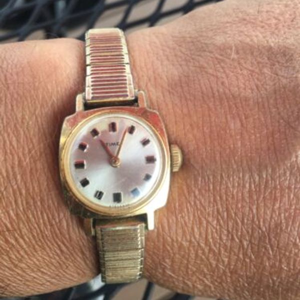 VINTAGE Timex Women's 18mm Manual Wind Up Gold Tone S/Steel Square Face ...