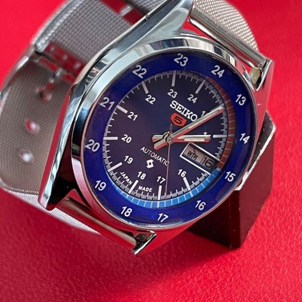 CLEAN Blue Seiko 5-Automatic-Mesh-17 jewel-UNISEX-Runs Great-trusted ...
