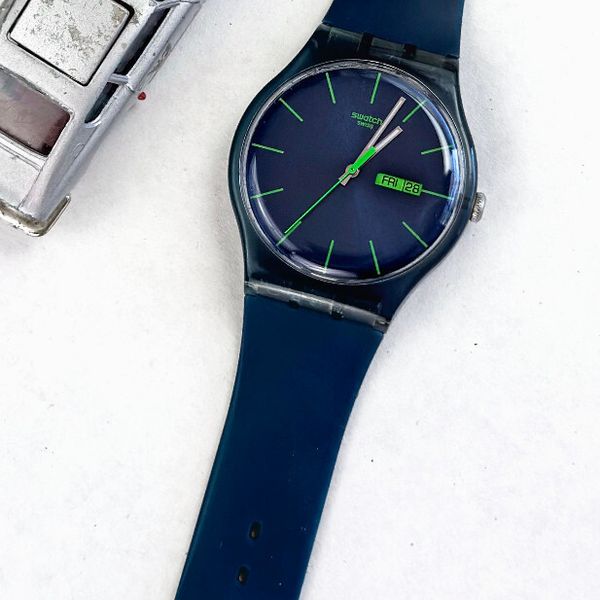 SWATCH ORIGINALS SO29N704 BLUE REBEL Day Date Plastic Rubber 41mm Swiss ...