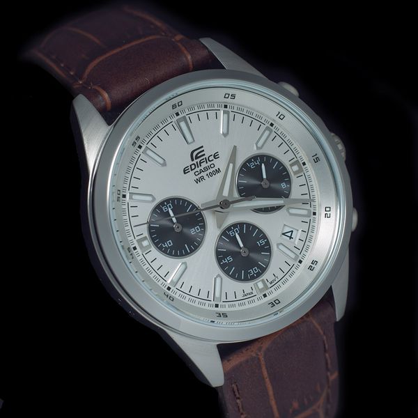 SOLD: Affordable Quartz Panda Chrono: Casio Edifice, EFR-527L-7AVUDF ...