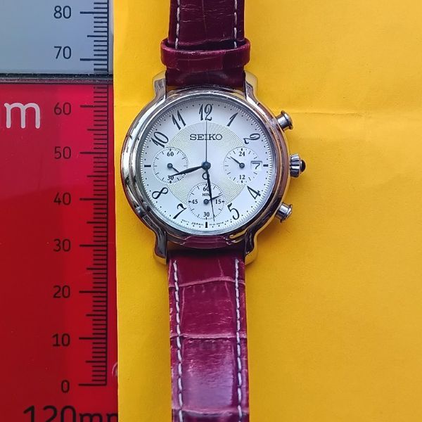 SEIKO 7T12-0BA0 Chronograph Red Leather Strap White Dial Ladies Watch ...