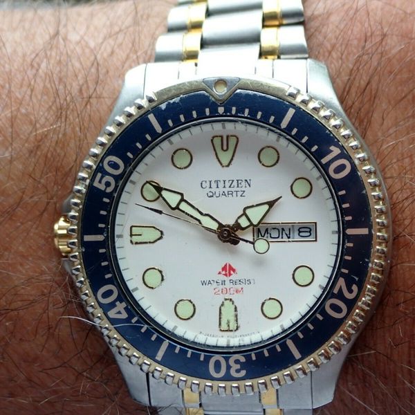 Citizen 200m Quartz Diver Lefty Crown Made in October 1983 Two Tone ...