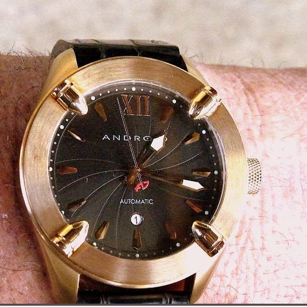 Android Revolver | WatchCharts