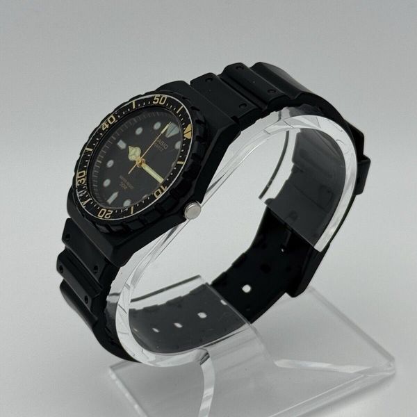 1989 CASIO Diver 50 M Watch 341 MRW-80 New Battery | WatchCharts ...