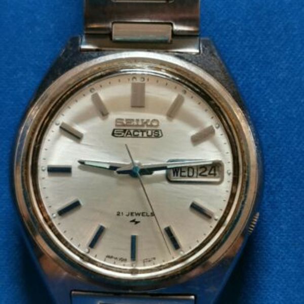 Seiko Vintage 5 Actus 21 Jewel Automatic Mens Watch 7019-8010. **1976** | WatchCharts