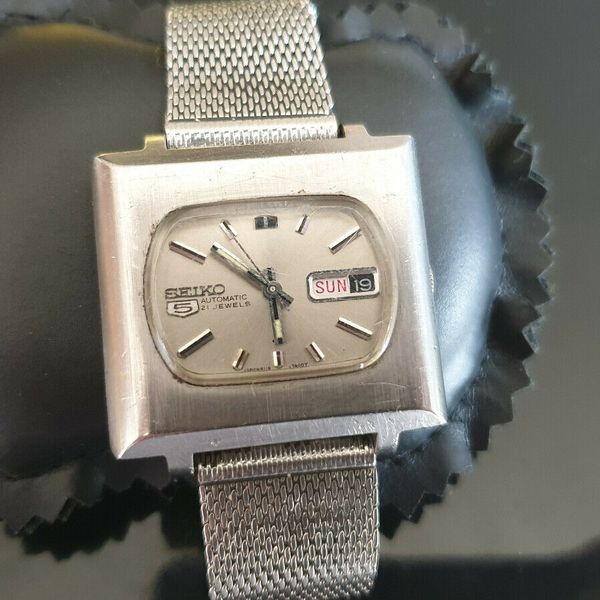 Vintage Seiko 5 - Square faced Automatic watch - 6119-5401 ...