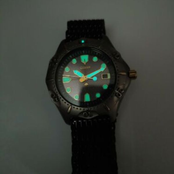 Citizen Solar Tech 180 Titanium WR 200 Diver Watch with shark mesh ...