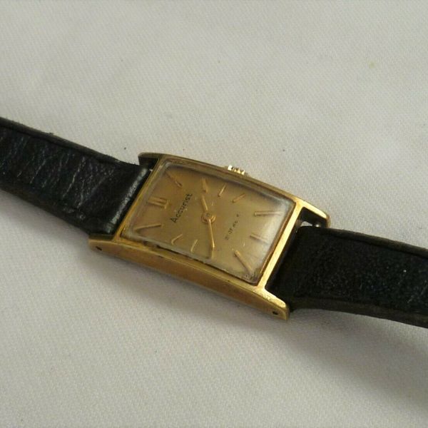 Vintage Accurist ladies watch - gold plated, square face, 21 jewels ...