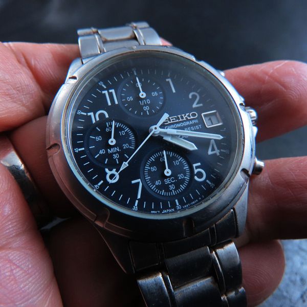 V657 Japan Seiko Chronograph 100M Quartz Men Watch | WatchCharts ...