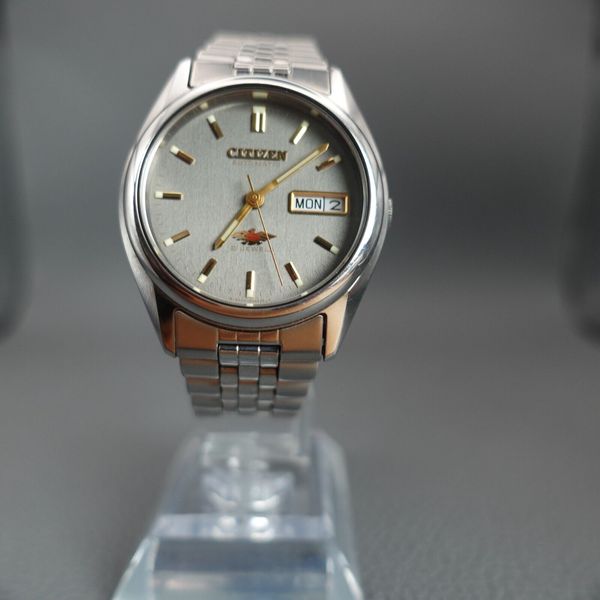 Automatic new Japanese wrist watch CITIZEN , 21 jewels ,iridescent dial ...
