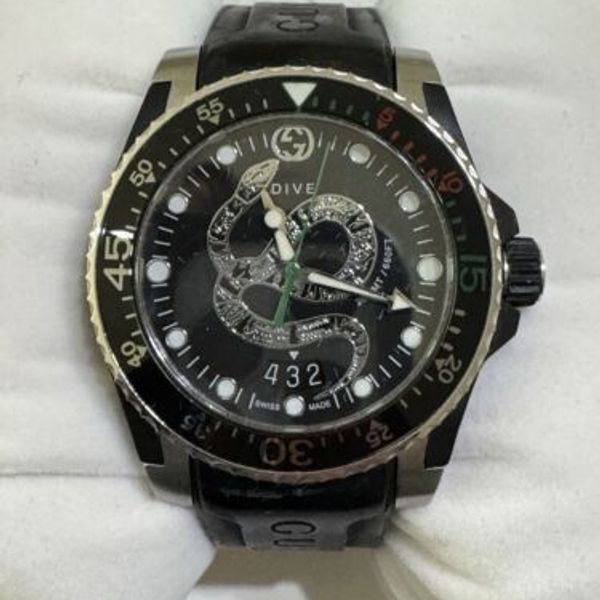 Gucci Dive Snake Quartz 40mm Rubber Strap Black Dial Men's Watch ...