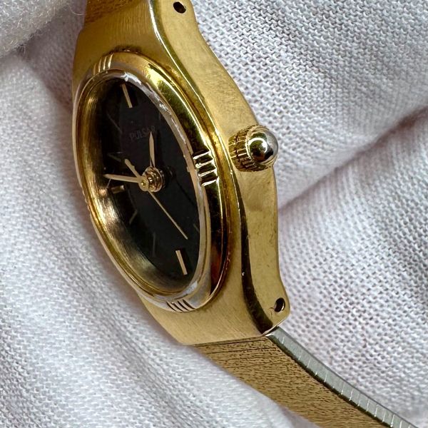 Pulsar by Seiko V811-X006 Gold Tone/Black Dial Analog Women's Watch ...