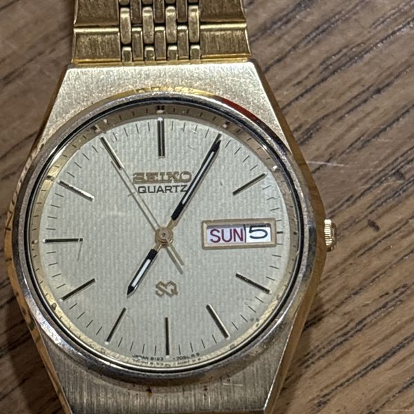 Vintage SEIKO Quartz SQ Day Date 8123-7049 Gold Patina Menâ s Watch Needs Battery | WatchCharts ...