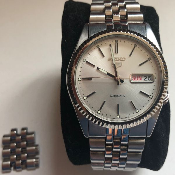 FS: Seiko 5 SNXJ89 / "Daydate" / "Datejust" / Silver Dial | WatchCharts