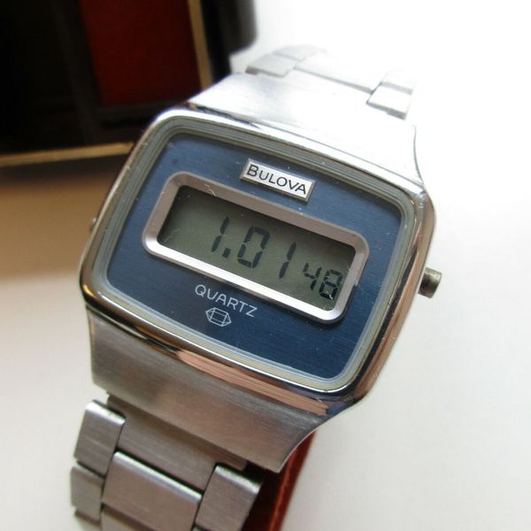 Bulova 1970's LCD quartz watch N7 in old box - running | WatchCharts