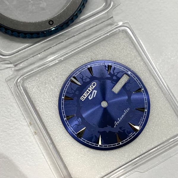Seiko 5 Sports Naruto & Boruto Limited Edition (Sasuke Uchiha) SRPF69K1 ...