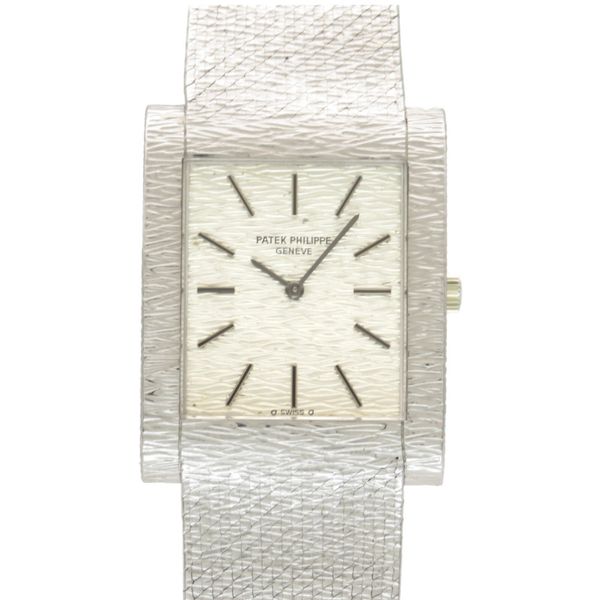 Good Condition Patek Philippe 3553 Square Solid Gold Manual Wrist Watch ...