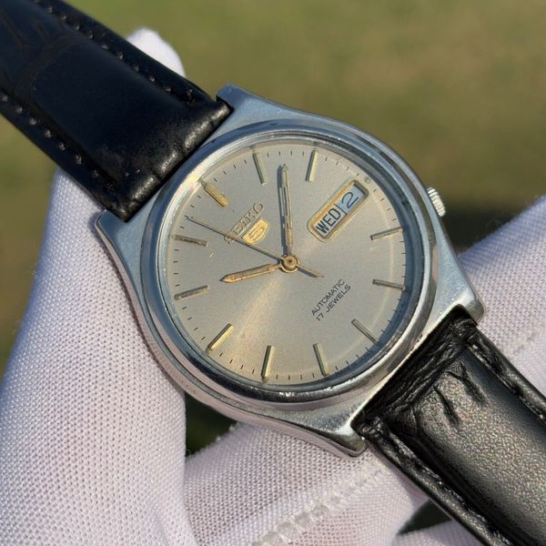 Vintage Seiko 5 Automatic 17Jewels Beautiful Dial Japan Made Men Watch 7009-3101 | WatchCharts ...