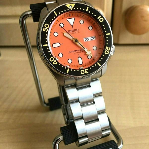Seiko SKX011 Japan Version Orange Face divers watch on Strapcode Oyster ...