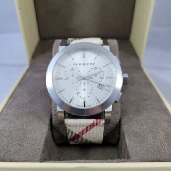 Burberry BU9357 Nova With Chronograph and Leather Strap Men's Watch ...