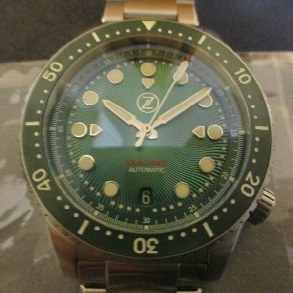 Zelos Mako Green Wave Dial 40mm Automatic Diver Watch 300m Swiss ...