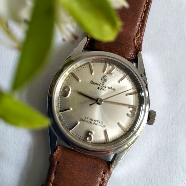 Mechanical winding watch | WatchCharts Marketplace