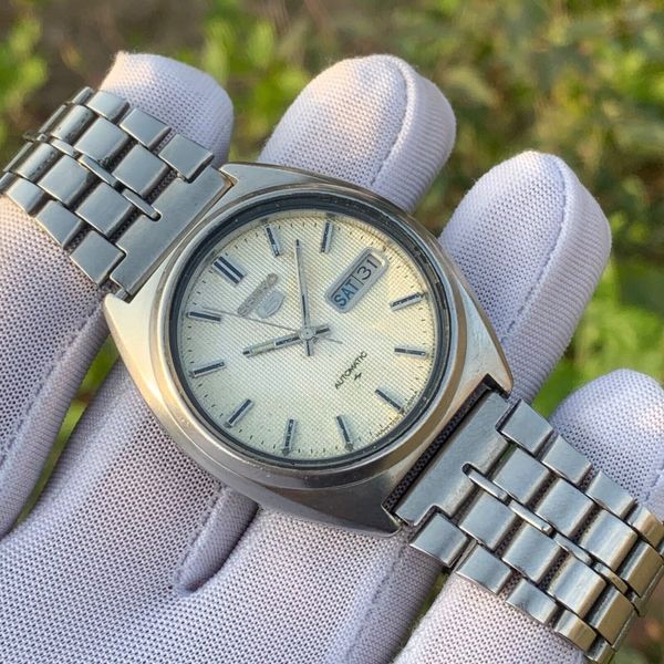 Vintage Seiko 5 Automatic Made in Japan Menâ s Watch 7009-8331 | WatchCharts Marketplace