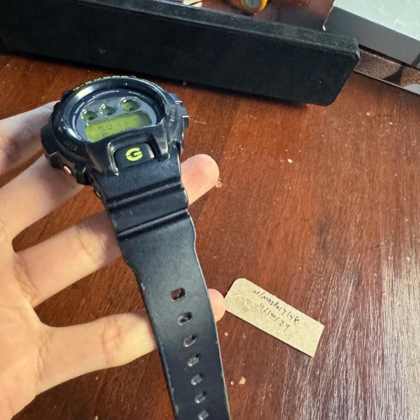 [WTS/WTT] [repost] Casio G Shock DW6900 1289 Navy Blue Neon Green Watch ...