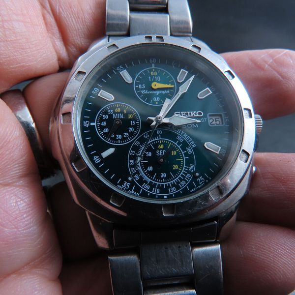 V657 Japan Seiko Chronograph Quartz Men Watch (Need Repair)(Work ...
