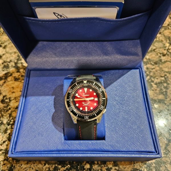 SQUALE 1521 Red Passion 50 Atmos - Very Rare | WatchCharts Marketplace