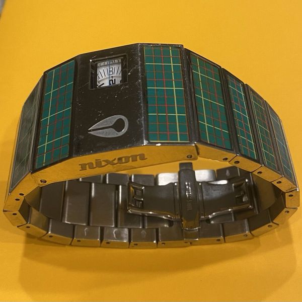 Nixon Rotolog Green Plaid | WatchCharts Marketplace