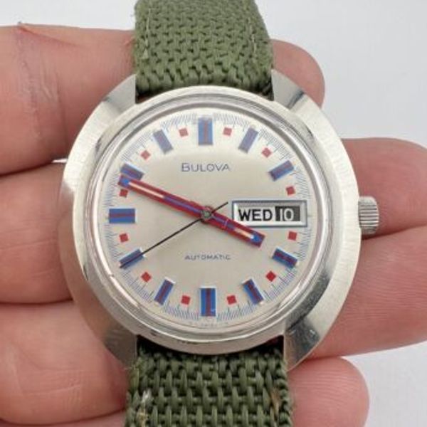 RARE VINTAGE 1972 Bulova Jet Star N2 Automatic Blue & Red Day Date ...