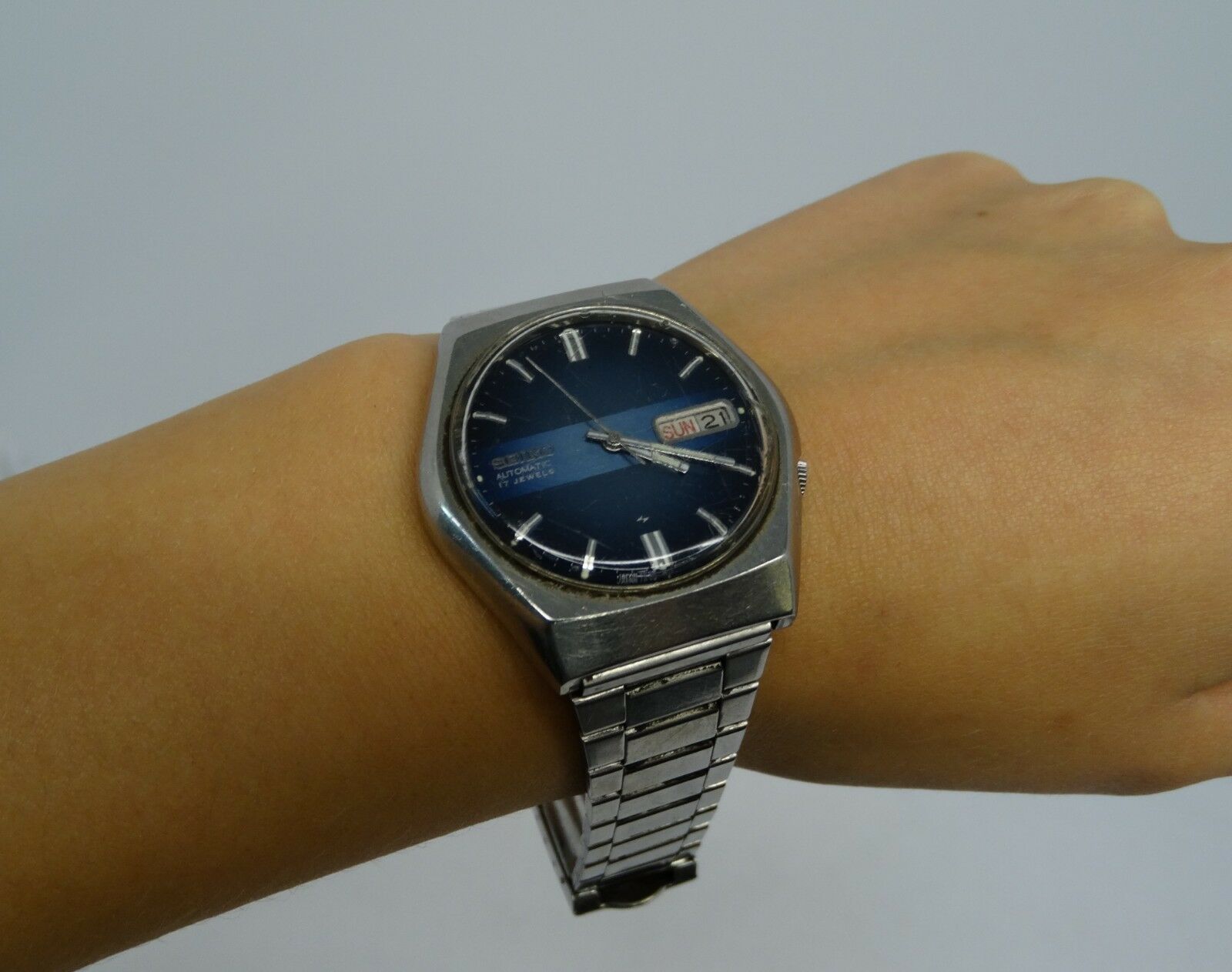 Scarce 1977 Seiko Automatic 17 Jewel Day Date Wrist Watch 7009-8069 ...