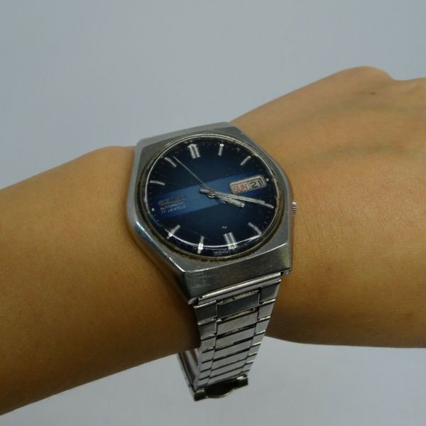 Scarce 1977 Seiko Automatic 17 Jewel Day Date Wrist Watch 7009-8069 Blue Dial | WatchCharts ...