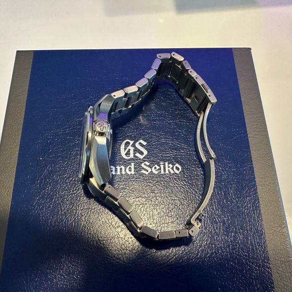 [WTS] Grand Seiko SLGA015 (Black Stream) | WatchCharts