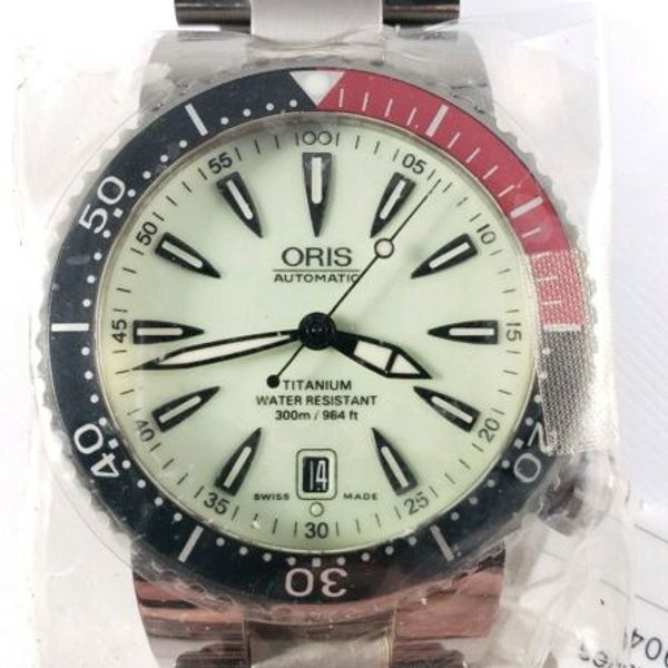 Unworn ORIS Titan Date Titanium Automatic Divers Watch - Luminous Dial ...