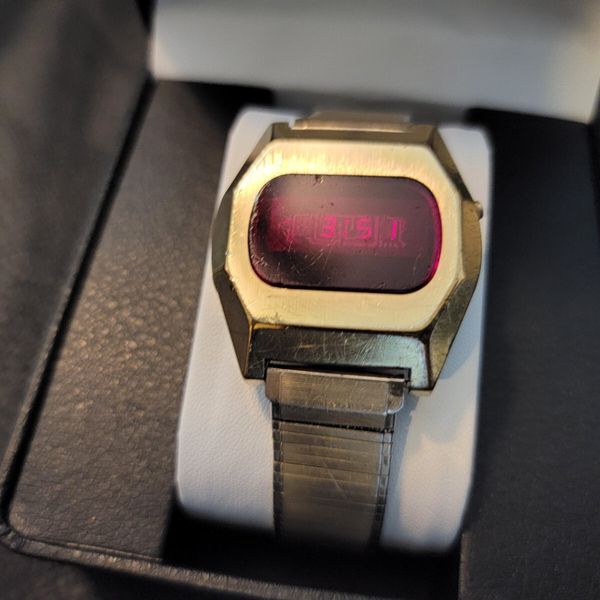 WORKING Vintage Bulova 1970s LED Computron Mens N6 Gold Toned Watch W ...