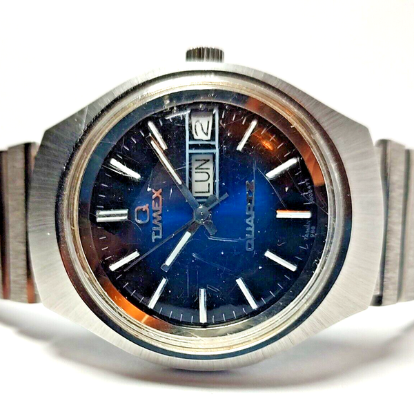 TIMEX Q Quartz Watch 1977 w/Day-Date Vintage Needs Service ...