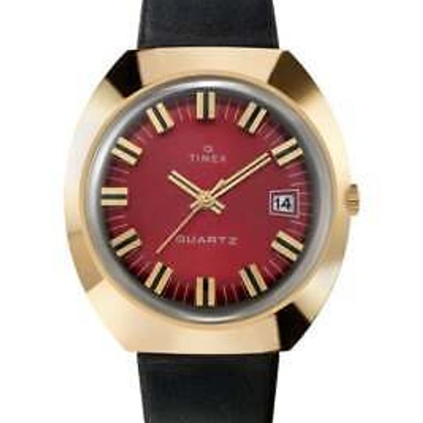 Q Timex Mens 1972 Reissue Watch Leather Strap Red Dial TW2V25400 ...