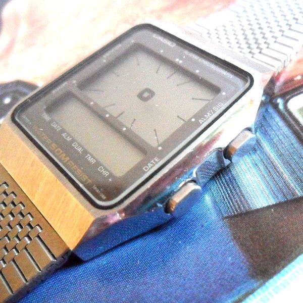 Vintage Men's Casio Alarm Chronograph 5BAR Digital Watch AE-91W Sold 4 ...