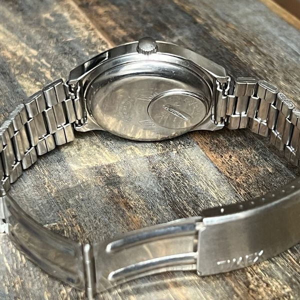 1977 VINTAGE Q TIMEX STAINLESS STEEL WATCH, w/ Day Date, RUNS, Model ...
