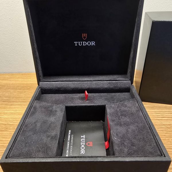 [WTS] Tudor Watch Box - $85 | WatchCharts Marketplace