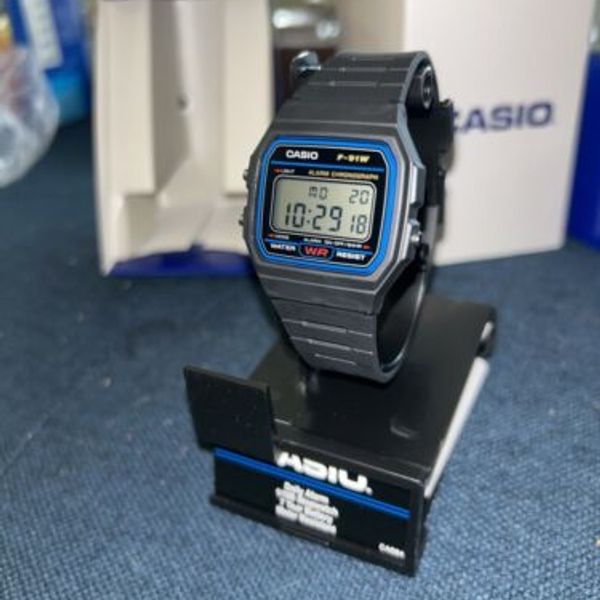 Casio F91W-1 - 7 Year Battery Chronograph Watch - Black Resin Strap ...