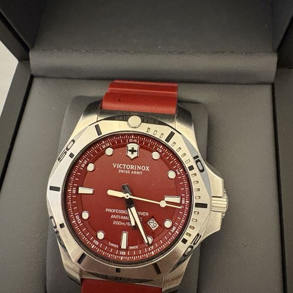 Victorinox INOX Professional Diver's 200M Men's Watch | WatchCharts ...