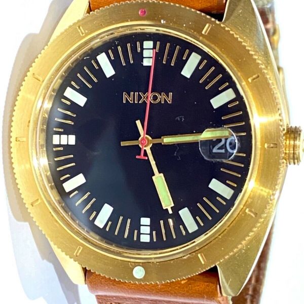 Nixon Wanderlust - The Rover Watch nice condition & new battery ...