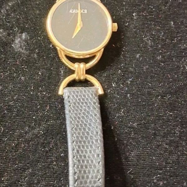 Vintage GUCCI 6000.2.L Quartz Women's Watch | WatchCharts Marketplace